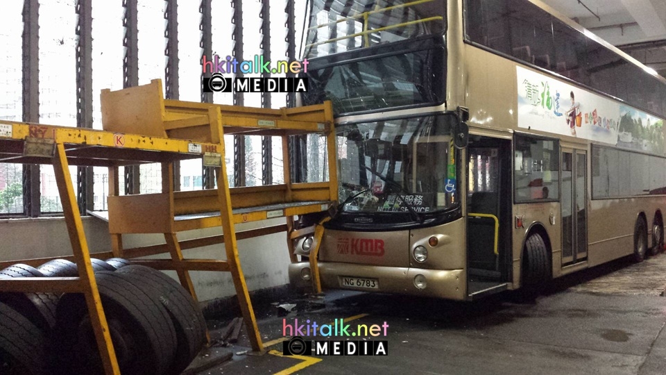 樣板車ATR101(NG6783) 於九巴屯門總修中心內出事 - 巴士攝影作品貼圖區 (B3) - hkitalk.net 香港交通資訊網 - Powered by Discuz!